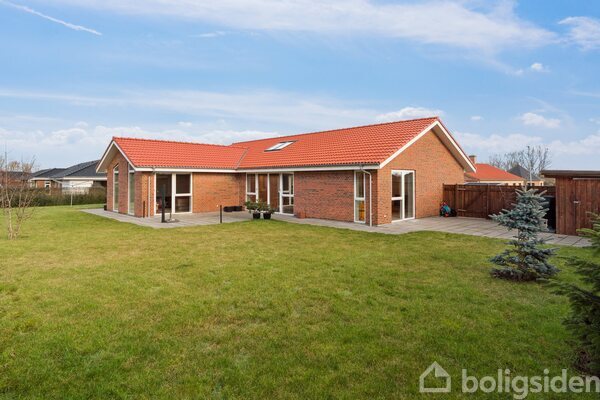 Huse til salg i 4690 Haslev – Se 111 villaer til salg på Boligsiden
