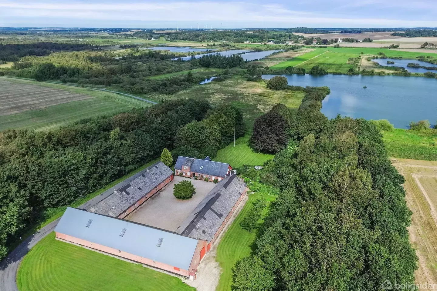 Til Salg Mosedraget 8 N Bjerregrav Randers Nv Landejendom På 327