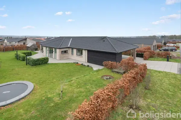 Huse til salg i 8543 Hornslet - Se 51 villaer til salg på Boligsiden